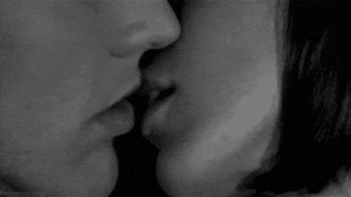 Heres Exactly How To Be A Good Kisser Yourtango